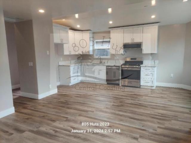 4 Br, 2 bath, Single Family 2351 Lexington Ave