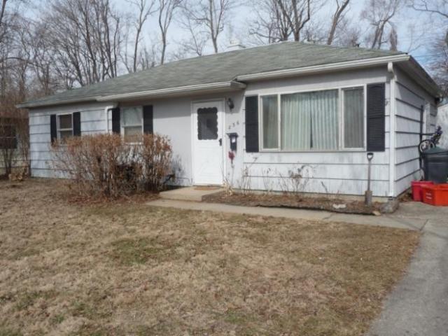 4 Br, 2 bath, Single Family 236 Schilling