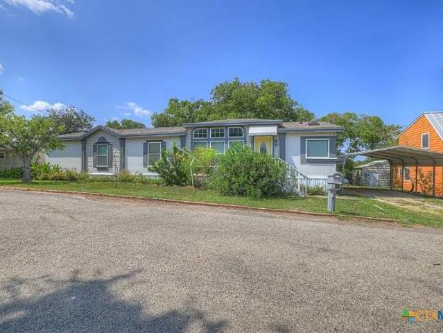 4 Br, 2 bath, Single Family 238 Global Dr