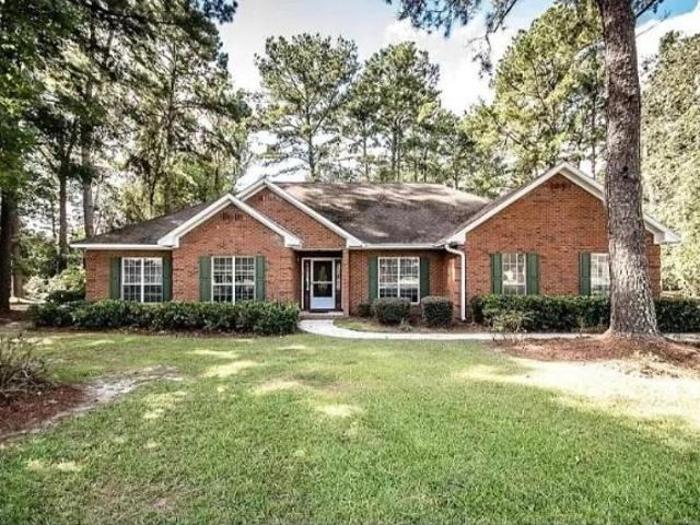 4 Br, 2 bath, Single Family 2 Lauries Pt