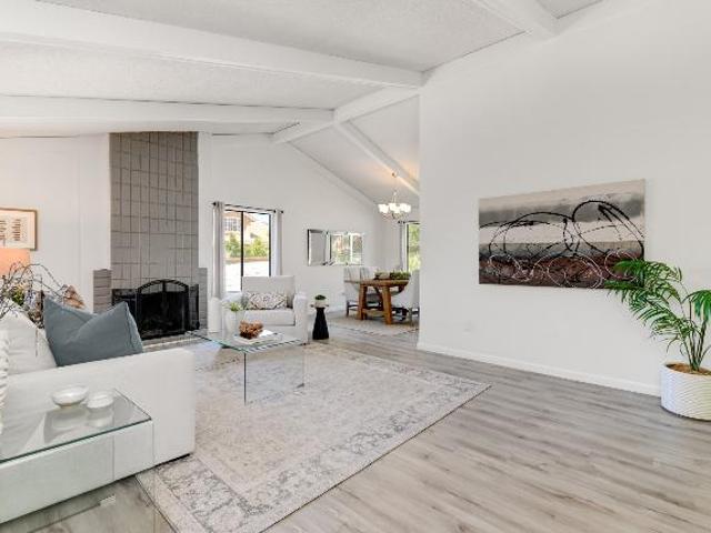4 Br, 2 bath, Single Family 3408 Viewpoint Way