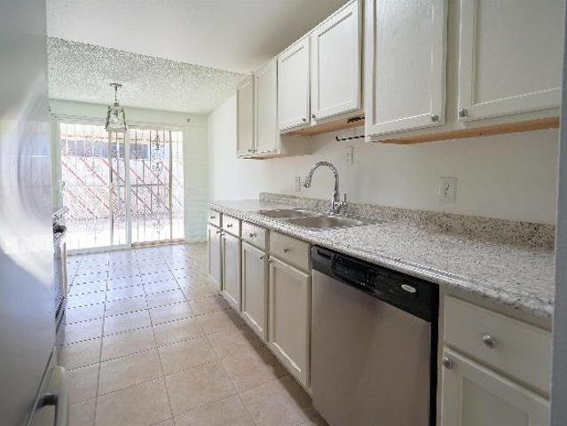 4 Br, 2 bath, Single Family 3410 South Mann Avenue