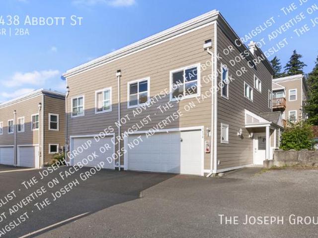 4 Br, 2 bath, Single Family 3438 Abbott St