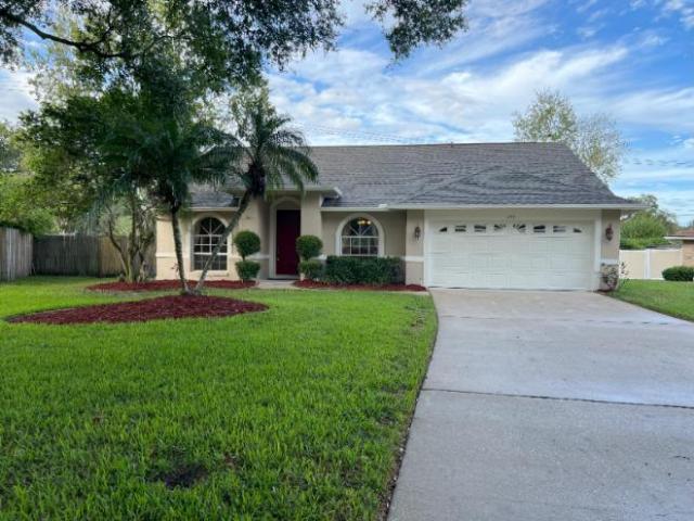 4 Br, 2 bath, Single Family 345 Silver Pine Drive