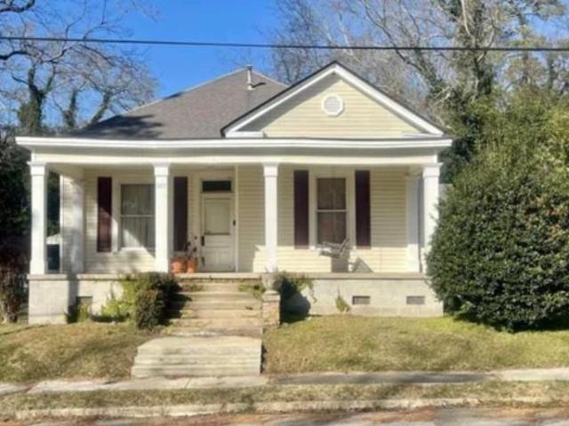 4 Br, 2 bath, Single Family 3477 Glynn Ave