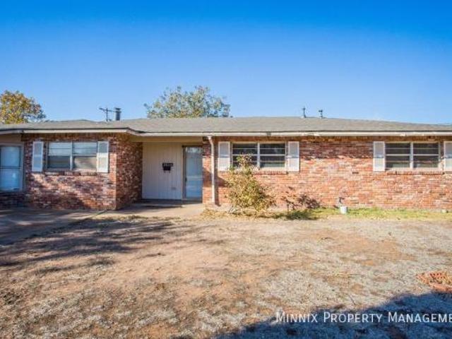 4 Br, 2 bath, Single Family 3510 Baumann Ave