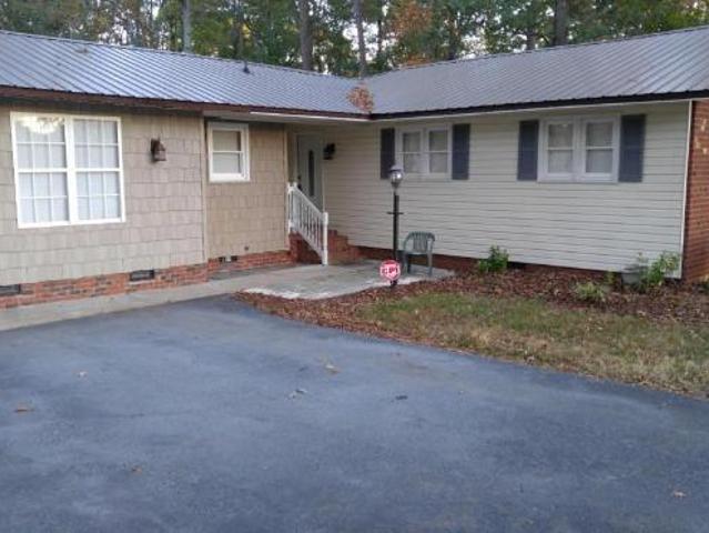 4 Br, 2 bath, Single Family 351 Tonya Dr
