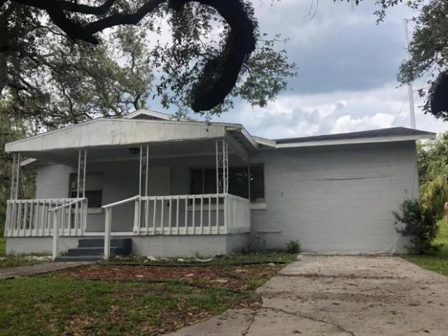 4 Br, 2 bath, Single Family 3624 E Osborne Ave