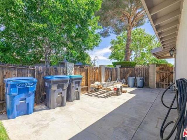 4 Br, 2 bath, Single Family 36935 26th St