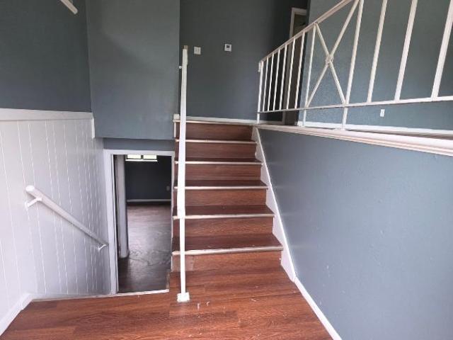 4 Br, 2 bath, Single Family 3729 W Vinton Ave