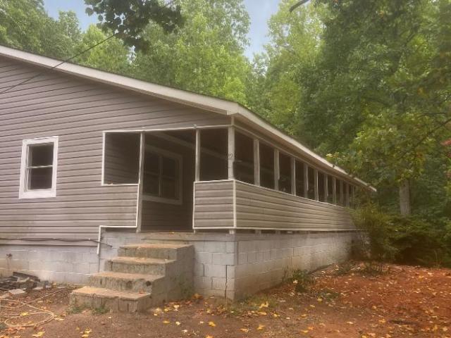 4 Br, 2 bath, Single Family 3736 E Burke Blvd