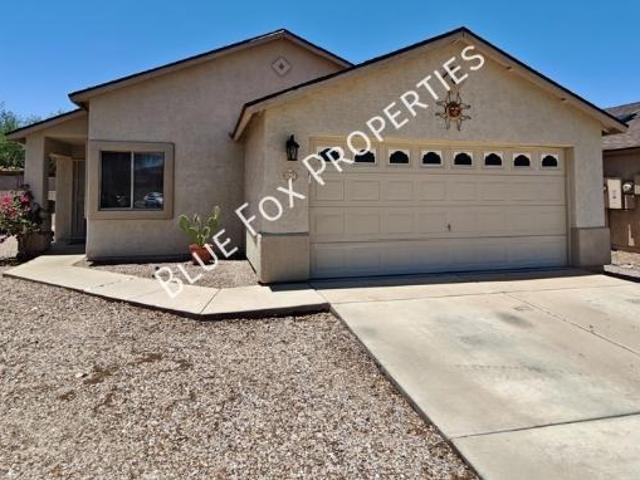 4 Br, 2 bath, Single Family 3754 E White River Dr