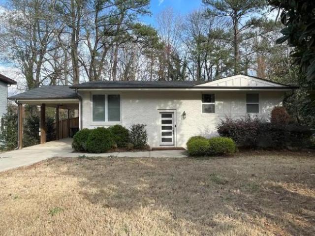 4 Br, 2 bath, Single Family 3807 Admiral Dr