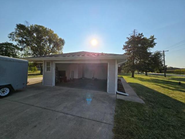 4 Br, 2 bath, Single Family 3809 N 2250w Rd