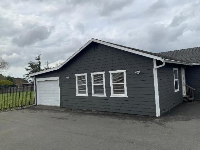 4 Br, 2 bath, Single Family 3880 Rohnerville Rd