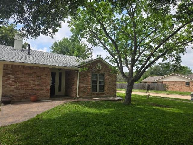 4 Br, 2 bath, Single Family 3002 Jenny Dr