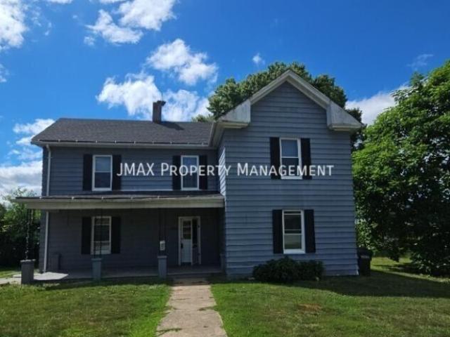 4 Br, 2 bath, Single Family 305 Meadow St