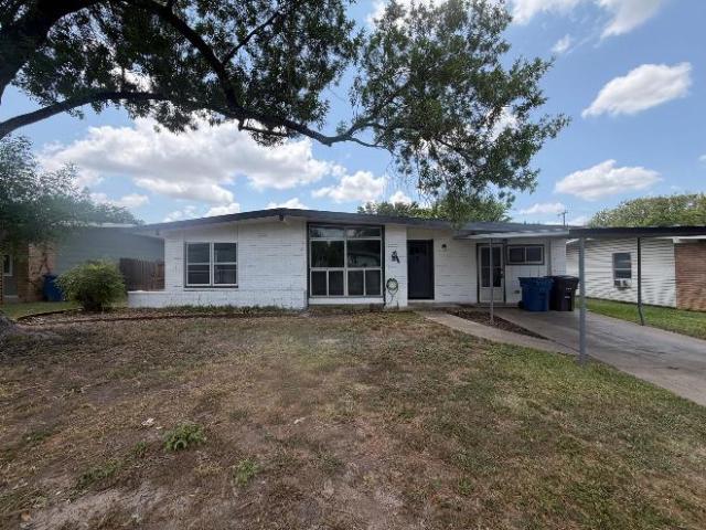 4 Br, 2 bath, Single Family 310 Hialeah
