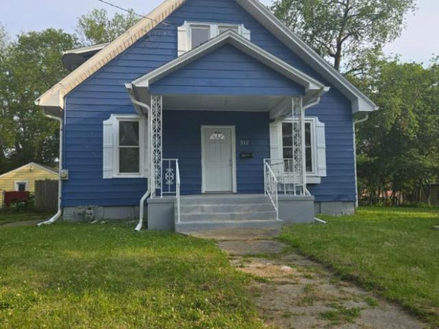4 Br, 2 bath, Single Family 312 W Mcclure