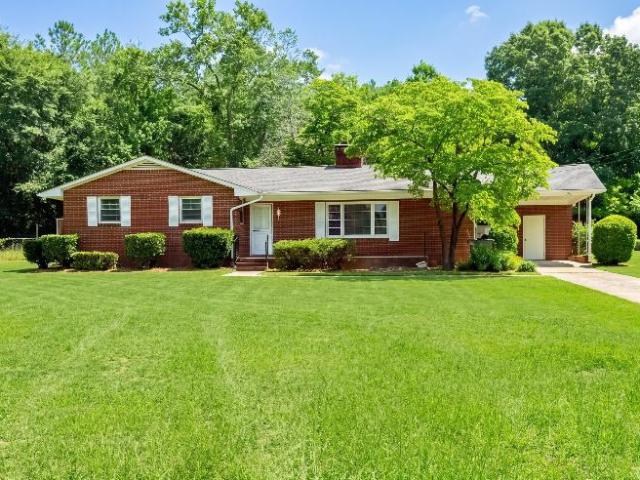 4 Br, 2 bath, Single Family 3130 Bancroft Ave