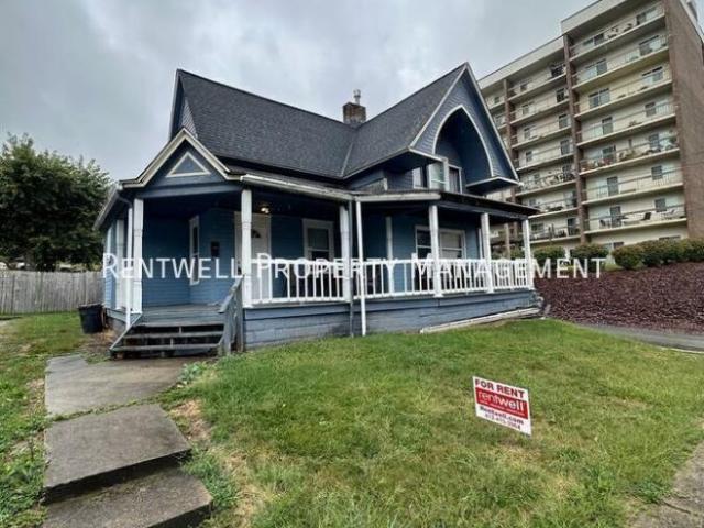 4 Br, 2 bath, Single Family 319 5th St