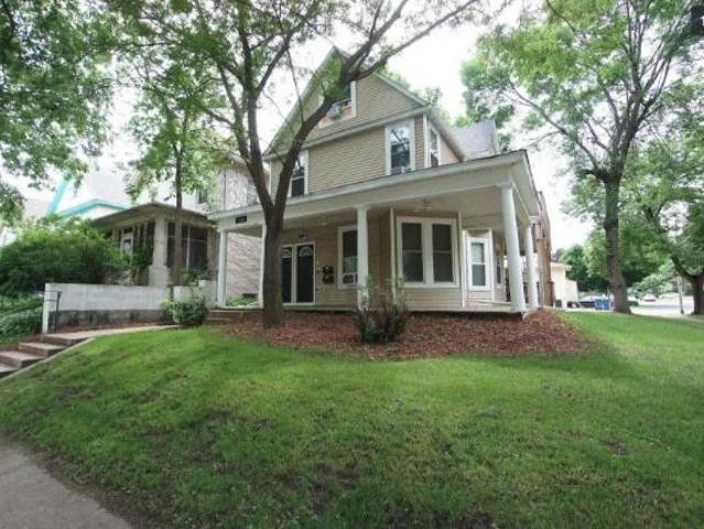 4 Br, 2 bath, Single Family 3200 Aldrich Ave S