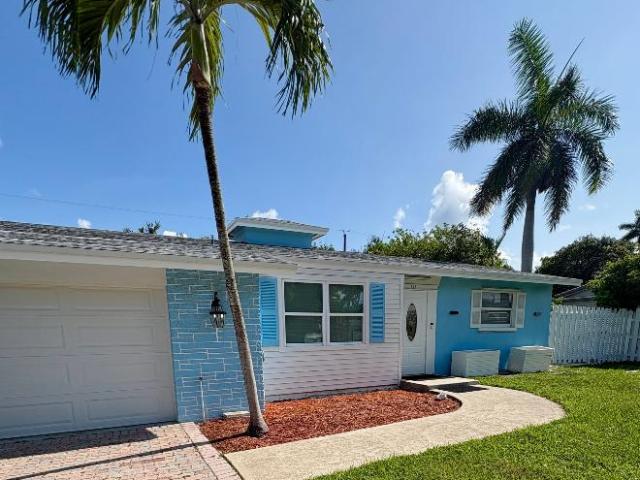 4 Br, 2 bath, Single Family 333 NE 24th St