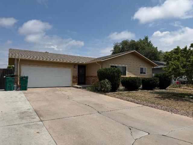 4 Br, 2 bath, Single Family 3300 Valmont Street