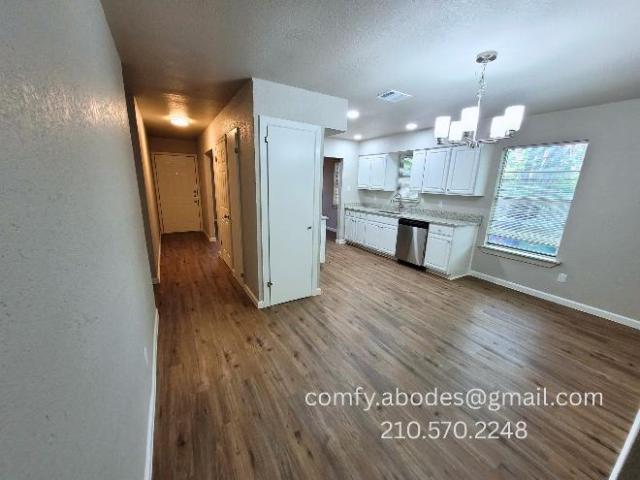 4 Br, 2 bath, Single Family 331 Clarence St
