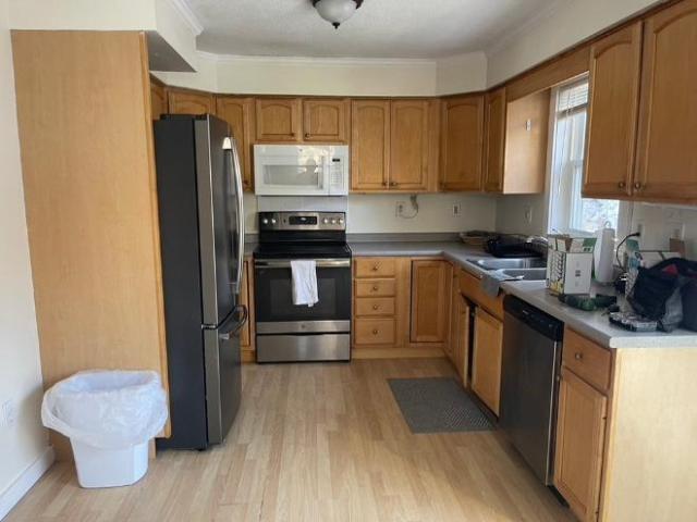 4 Br, 2 bath, Single Family 331 N Main Street