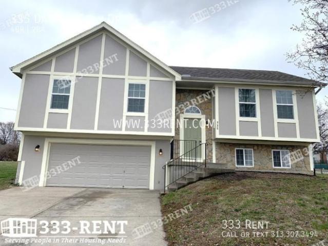 4 Br, 2 bath, Single Family 335 David L Gray Dr