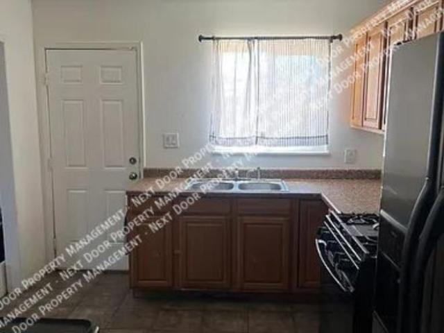 4 Br, 2 bath, Single Family 44946 3rd Street East