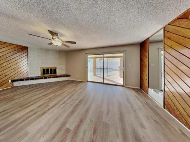 4 Br, 2 bath, Single Family 4507 W Gardenia Avenue
