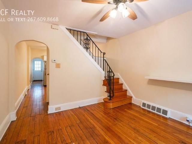 4 Br, 2 bath, Single Family 4562 Silverwood Street