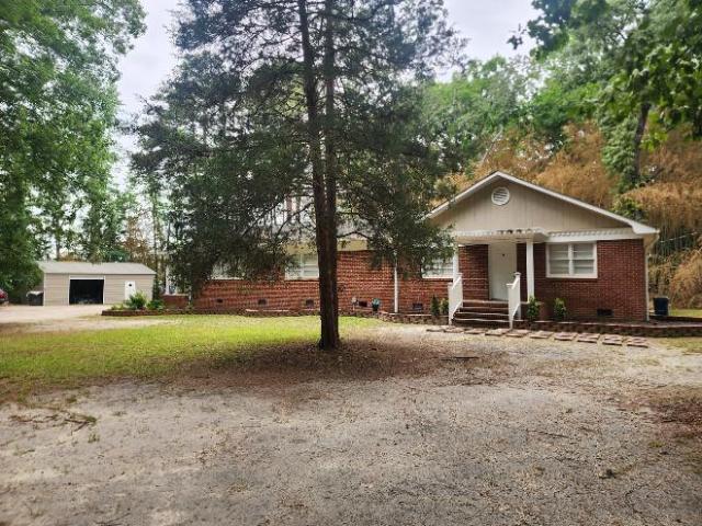 4 Br, 2 bath, Single Family 4605 Blanton Rd