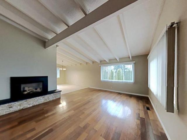 4 Br, 2 bath, Single Family 469 Reiten Rd