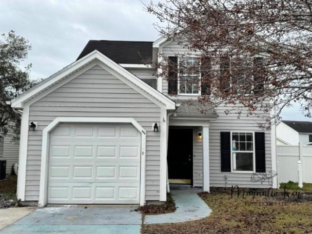 4 Br, 2 bath, Single Family 4850 Southgate Pkwy