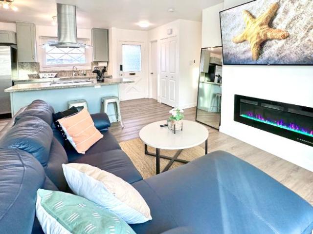 4 Br, 2 bath, Single Family 4861 Mt Gaywas Dr