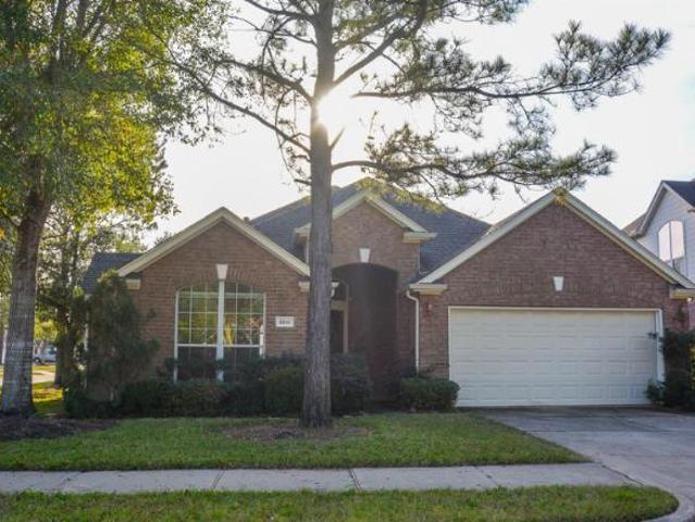 4 Br, 2 bath, Single Family 4914 Surrey Park Cir
