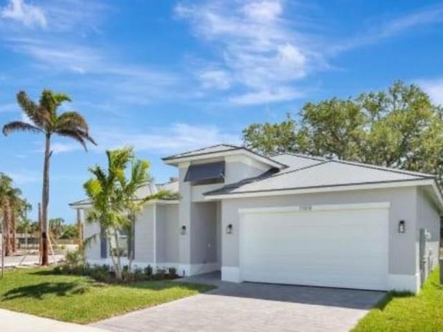 4 Br, 2 bath, Single Family 4003 Oleander Ave