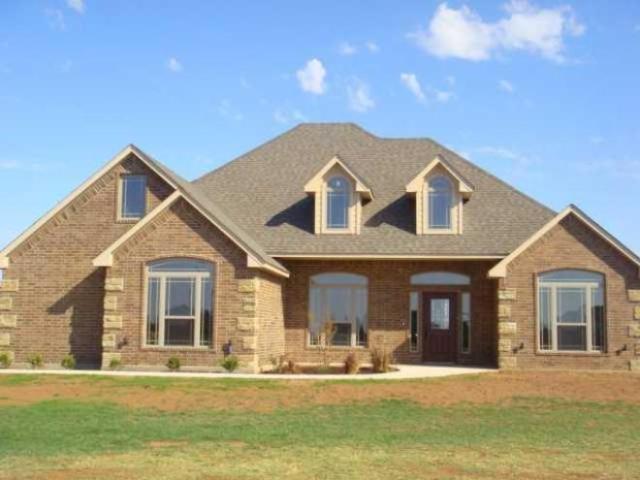 4 Br, 2 bath, Single Family 404 Obsidian Drive