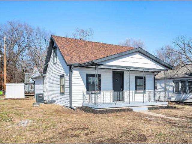 4 Br, 2 bath, Single Family 405 Newton St