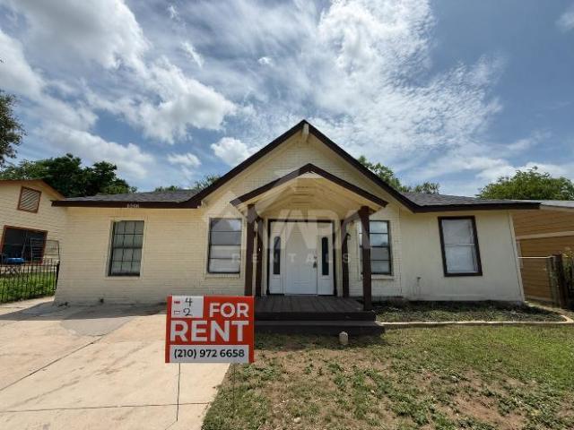 4 Br, 2 bath, Single Family 4066 Enchanted Sun