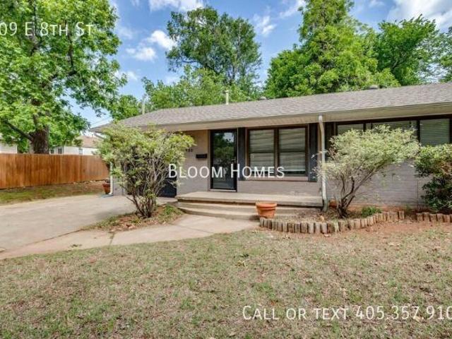 4 Br, 2 bath, Single Family 409 E 8th St