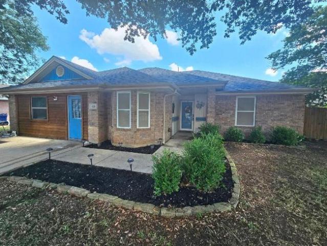 4 Br, 2 bath, Single Family 421 Arnold Ave