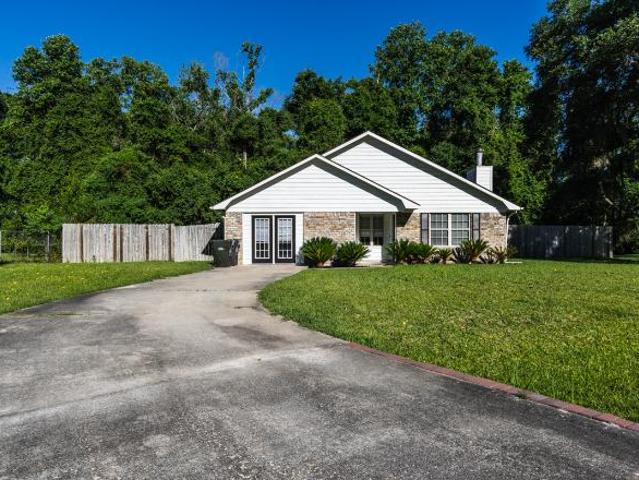 4 Br, 2 bath, Single Family 42 Jessica Court