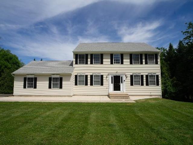 4 Br, 2 bath, Single Family 4300 Old Lincoln Hwy