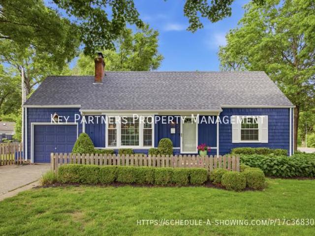 4 Br, 2 bath, Single Family 4300 W 71st Ter