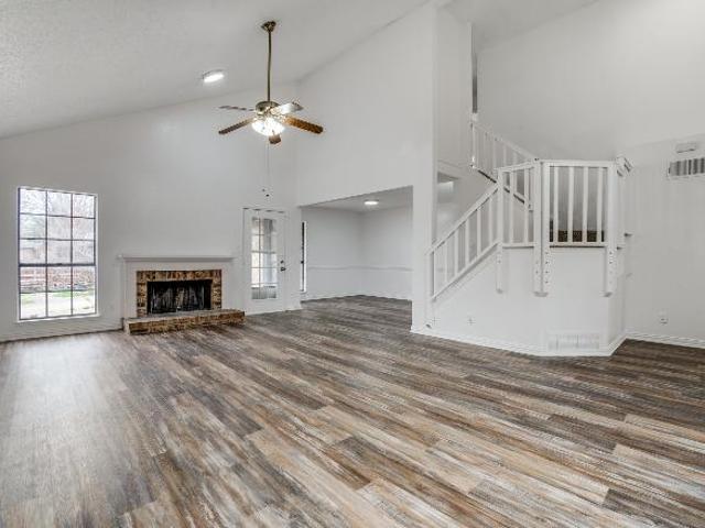 4 Br, 2 bath, Single Family 434 Wellington Dr