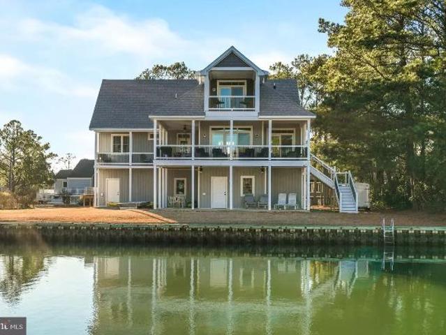 4 Br, 2 bath, Single Family 5403 Pearl Dr